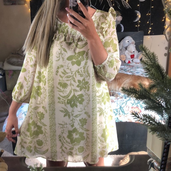 entro | Dresses | Dreamy Romantic Cottage Ruffle Greencream Dress ...